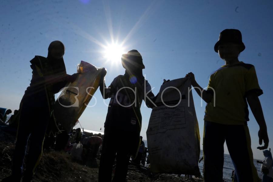 Peringati World Ocean Day 2026 - Astakom.com